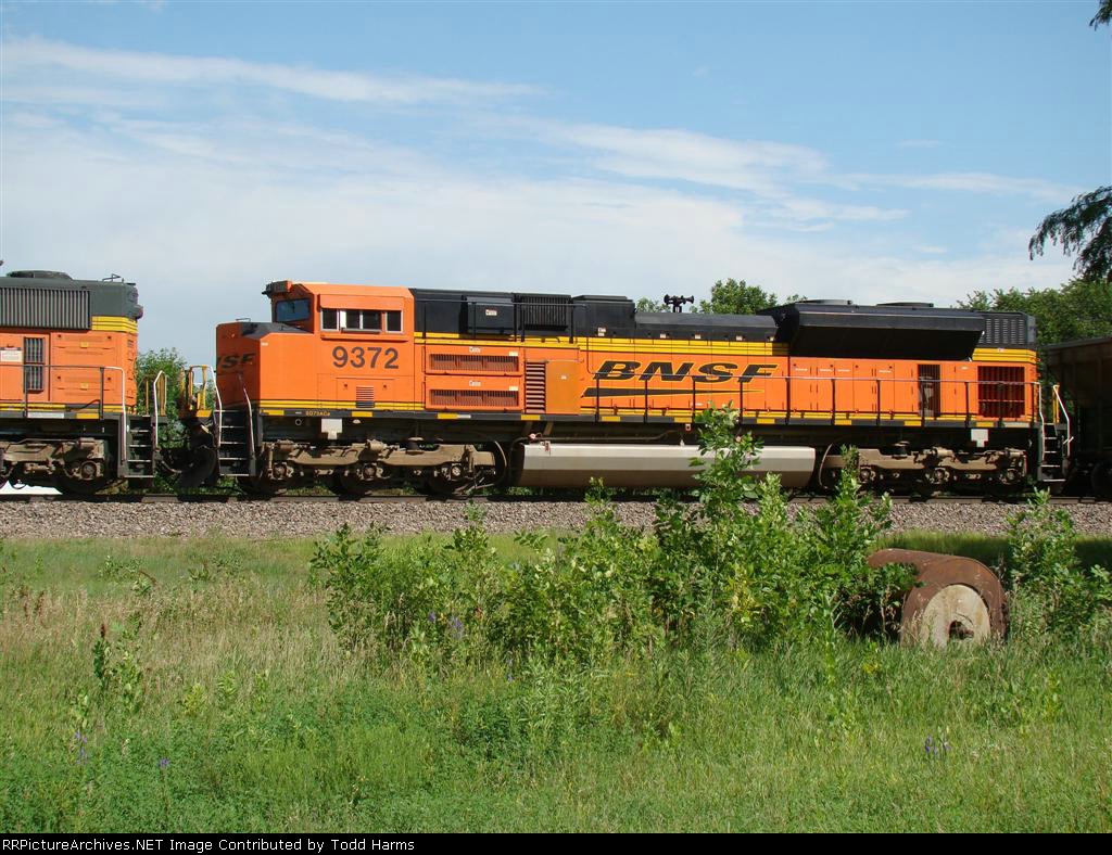 BNSF 9372
